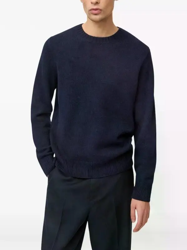 Soft Goat Crew-neck Cashmere Sweater