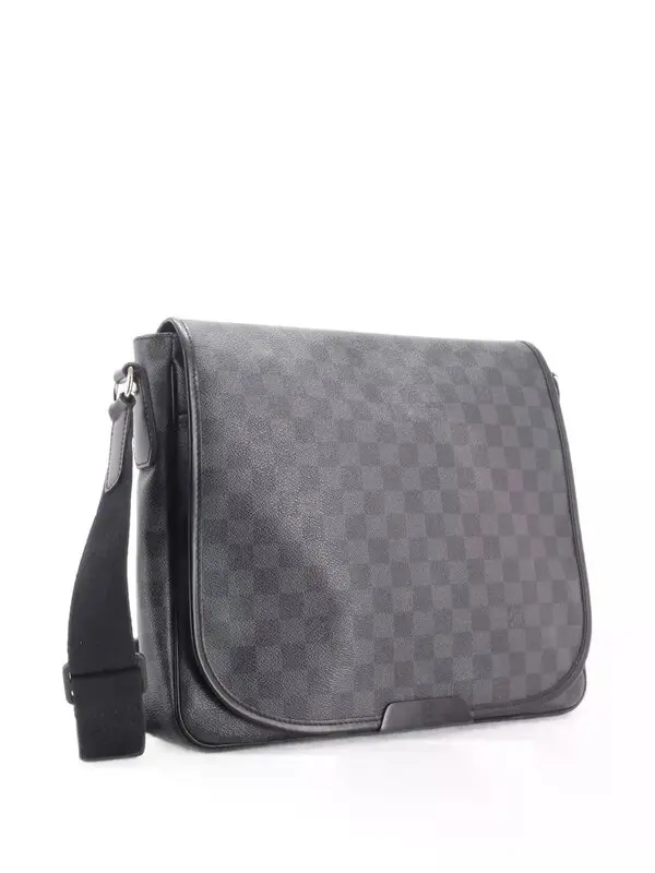 LOUIS VUITTON Daniel Messenger Bag Damier Graphite Mm Crossbody Bag - Black