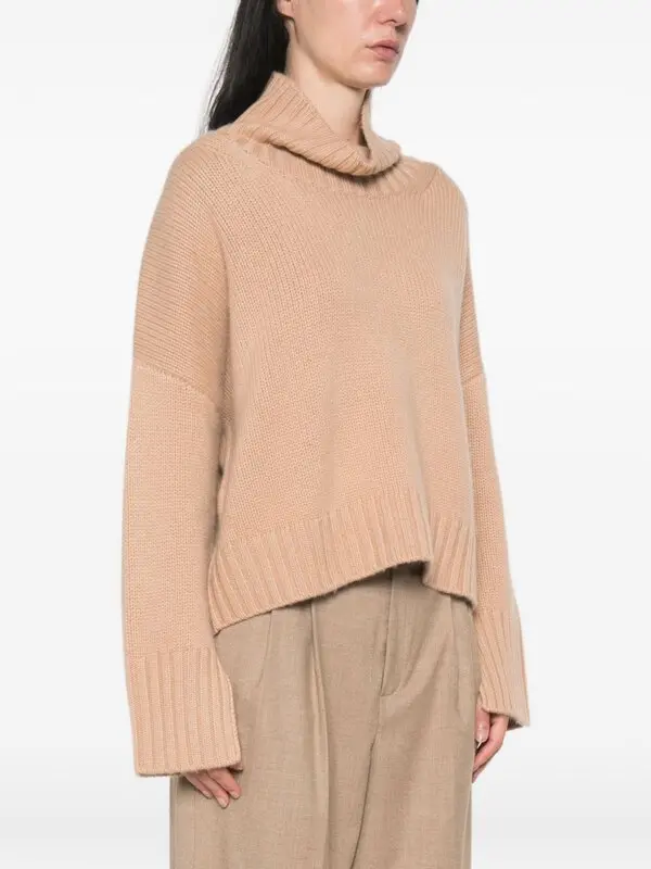 Soft Goat Cashmere Turtle-neck Sweater