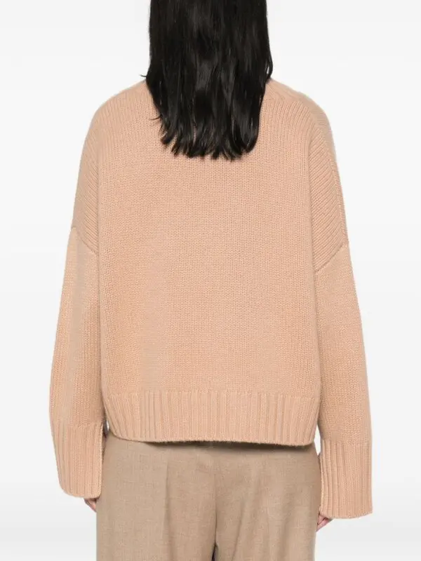 Soft Goat Cashmere Turtle-neck Sweater