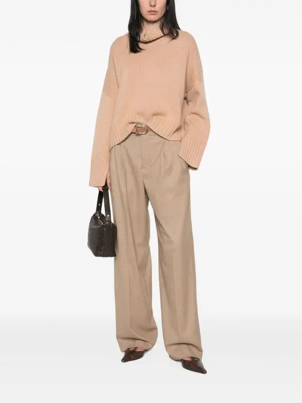 Soft Goat Cashmere Turtle-neck Sweater