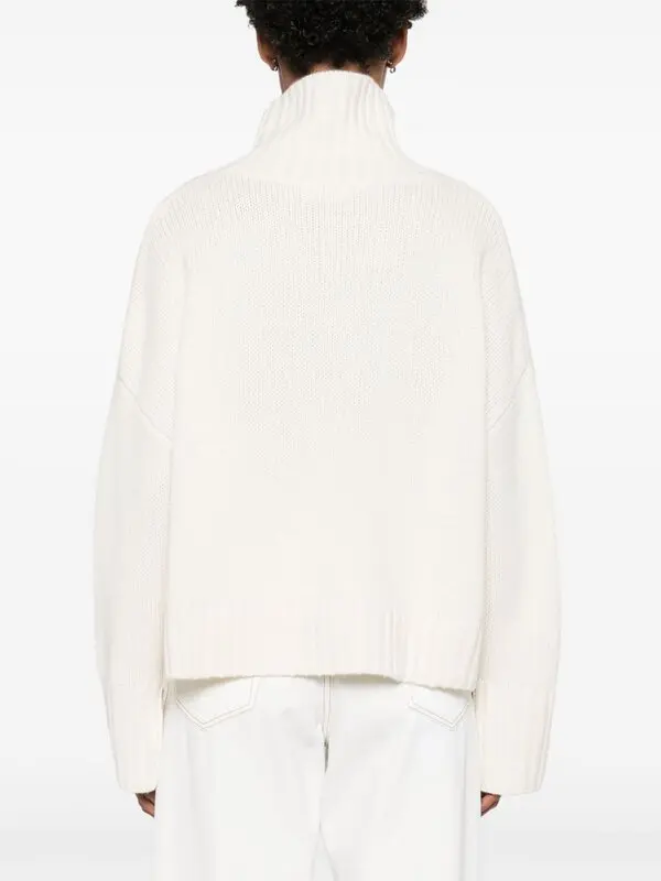 Soft Goat Cashmere Turtle-neck Sweater