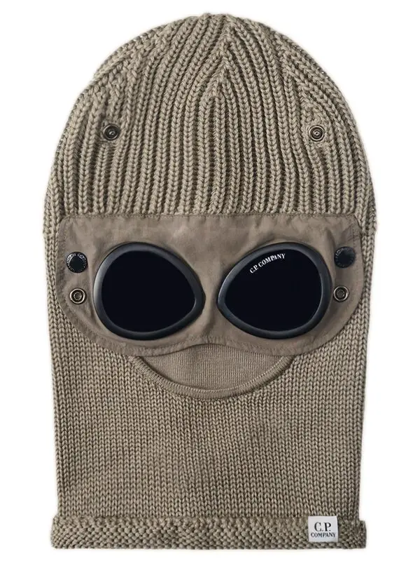 C.P. COMPANY Ribbed Knit Hat With Stitched Logo Label And Matte Goggle Lenses - Grigio
