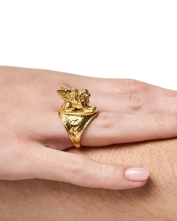 CAPUCINE DE WULF Lionheart Cocktail Ring