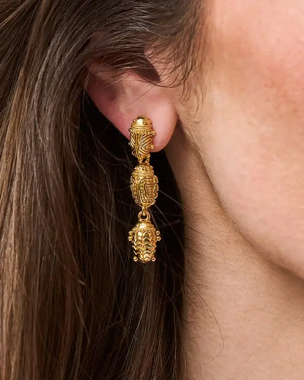 CAPUCINE DE WULF Scarab Petite Linear Drop Earrings