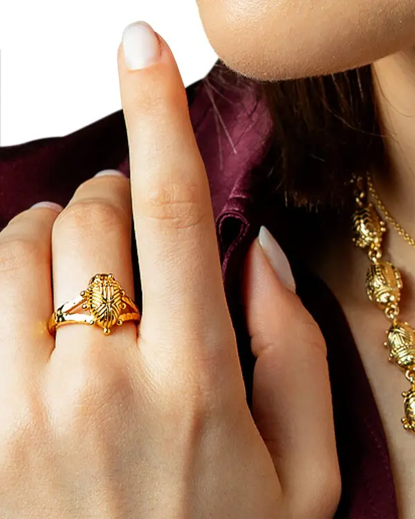CAPUCINE DE WULF Scarab Gilded Ring