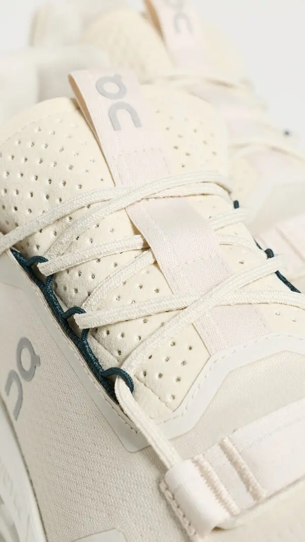 On Cloudnova 2 Sneakers