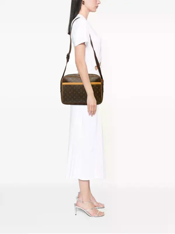 LOUIS VUITTON 2000 Monogram Reporter Gm Crossbody Bag - Brown