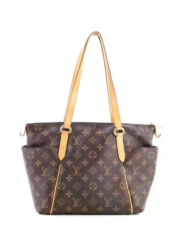 LOUIS VUITTON Monogram Canvas Pm Shoulder Bag