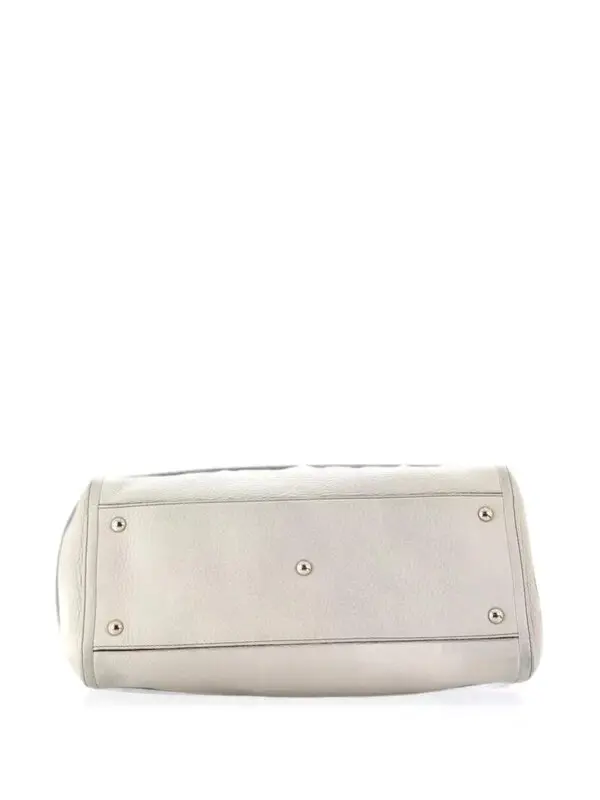 Gucci Soho Leather Shoulder Bag - White
