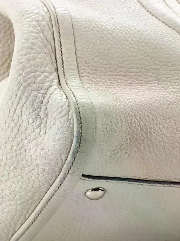 Gucci Soho Leather Shoulder Bag - White