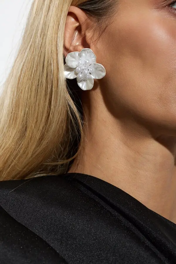 SELF-PORTRAIT Earrings With A Pearly Flower