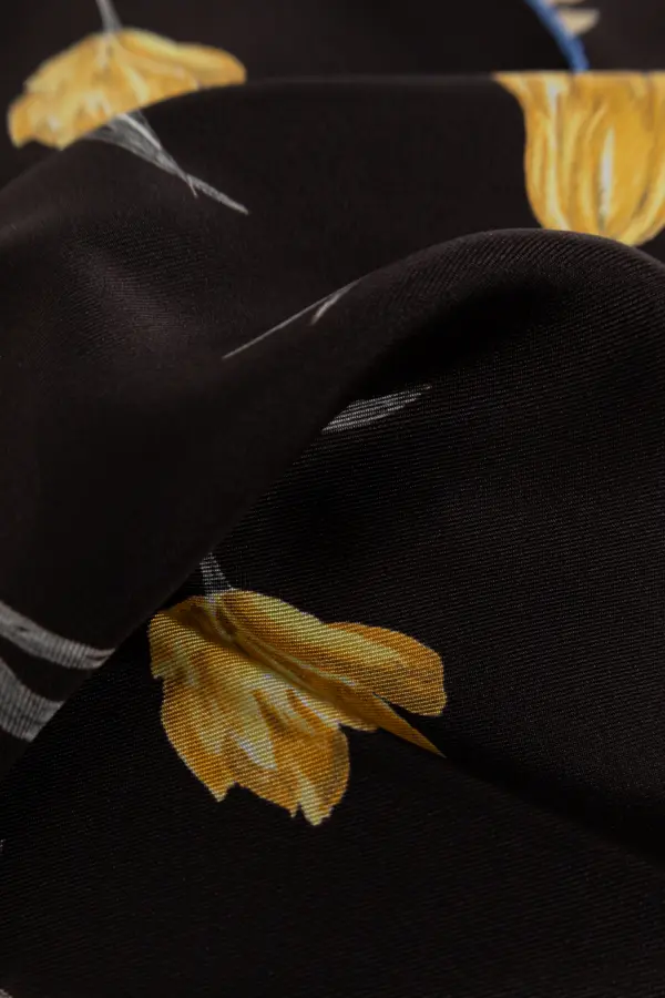 Jacquemus Scarf ‘le Foulard Tulipe