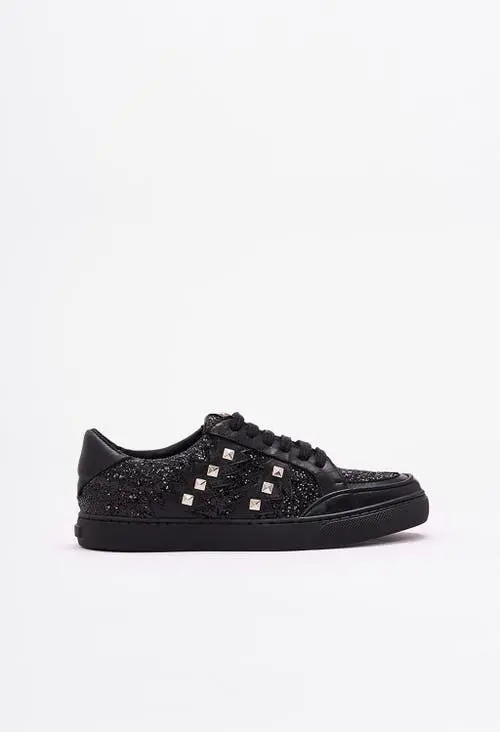 CLARA BARCELO She's Got This Sneaker