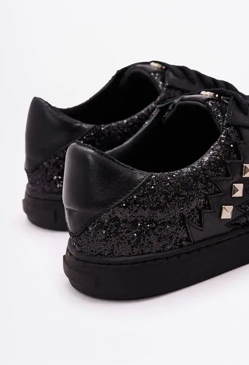 CLARA BARCELO She's Got This Sneaker