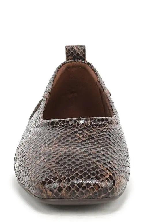 27 EDIT NATURALIZER Dream Croc Embossed Leather Flat