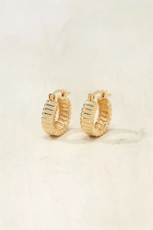 SET & STONES Jules Ridge Hoop Earrings