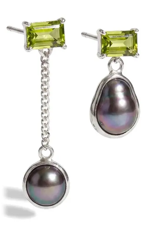 AWE INSPIRED Spellbound Molten Pearl Mismatched Drop Earrings - Metallic Silver