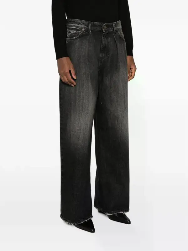 VICOLO Pleated Acid Wash Jeans