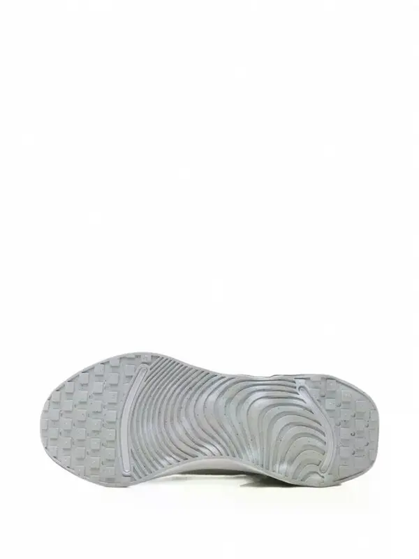 Nike Motiva Logo-detail Sneakers - White