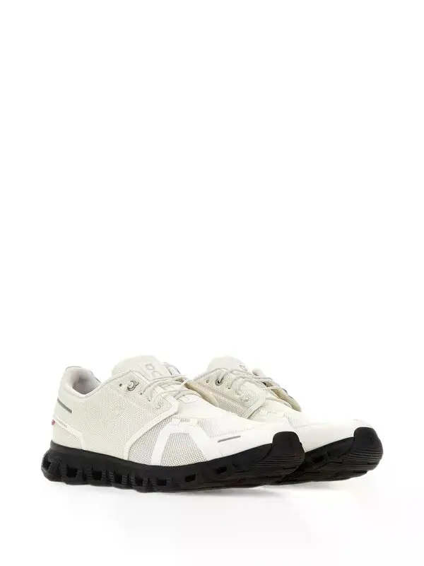 On 6 Sneakers With Paneled Design And Rubber Sole - White