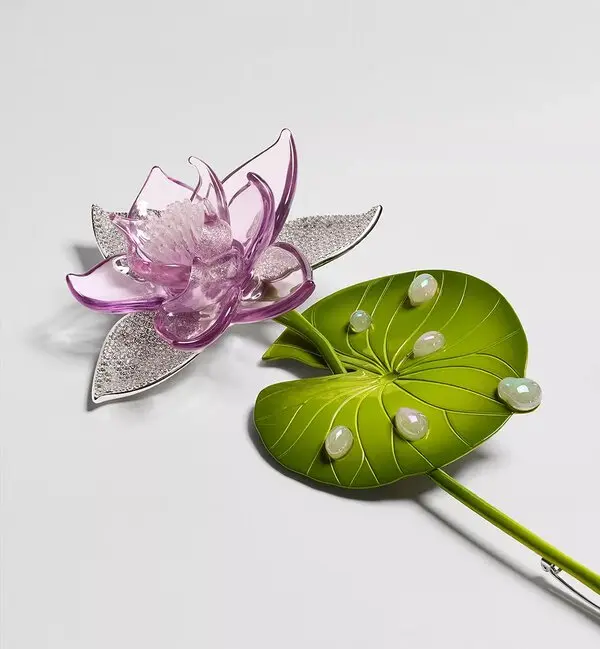 Dior En Fleurs Brooch