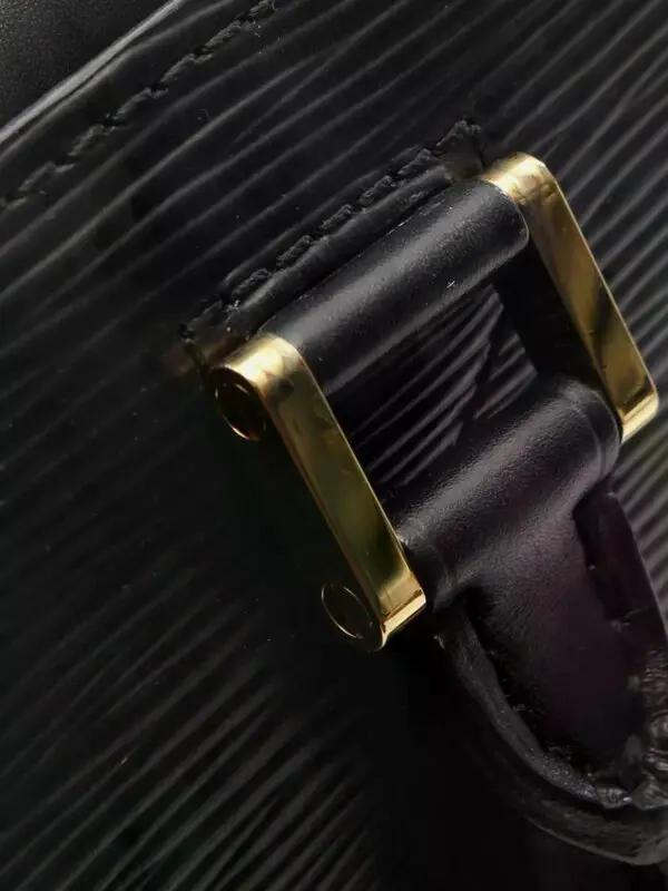 LOUIS VUITTON 1998 Epi Pont Neuf Handbag