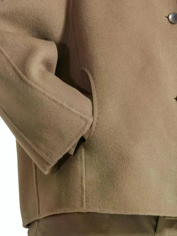 Seventy Button-fastening Spread-collar Coat