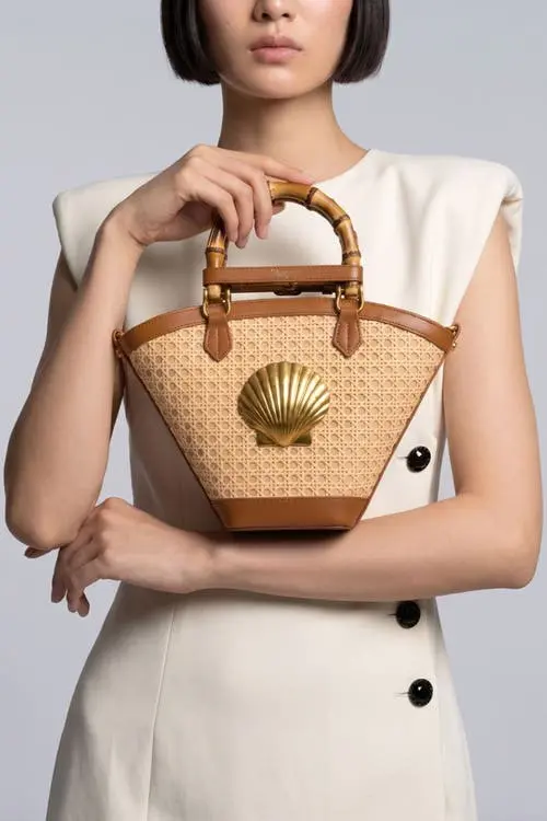 FLORE K. Sconset Scallop Shell Bag