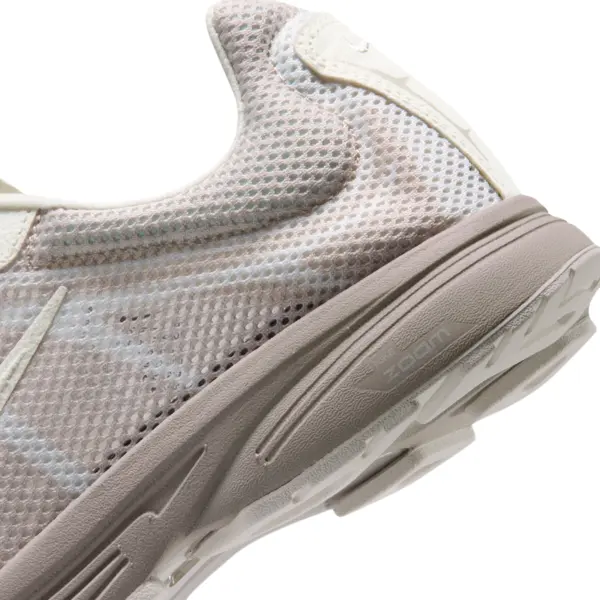 Nike Zoom Streak 3 Athletic Shoes - Brown