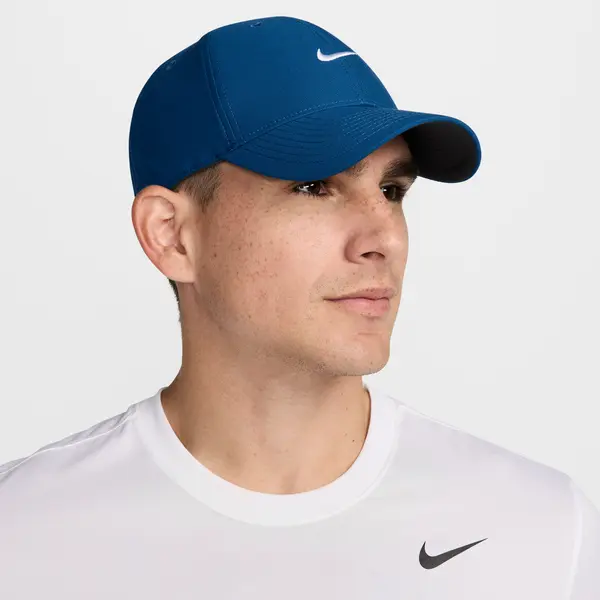 Nike Club Structured Swoosh Cap