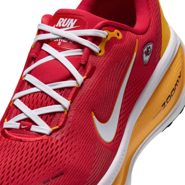 Nike Vomero 18 Nfl Road Running Shoes - Red