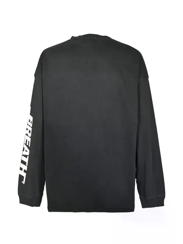 BREATH Company Long-sleeve T-shirt