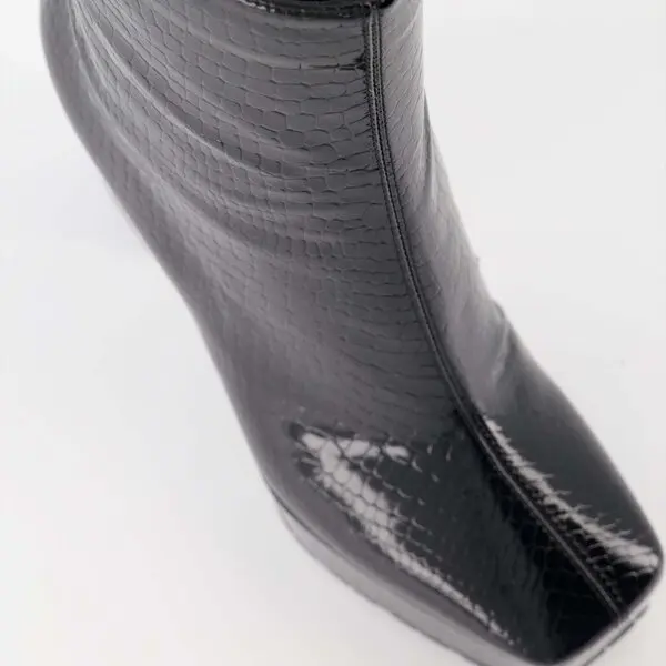 GIUSEPPE ZANOTTI Morgana Square Toe Ankle Boots