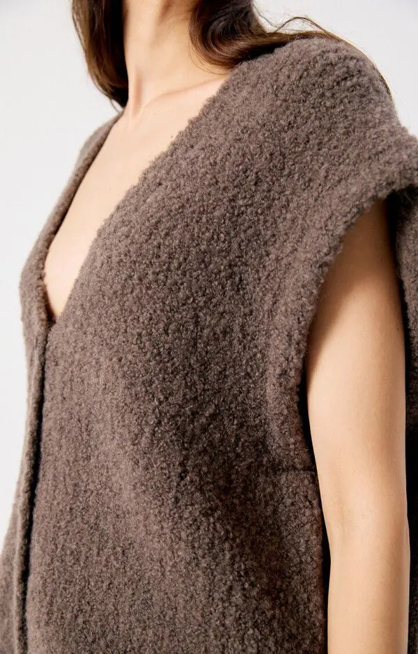 American Vintage Sleeveless Knit Cardigan
