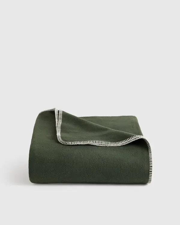 Quince Luxury Fleece Bed Blanket - Pine