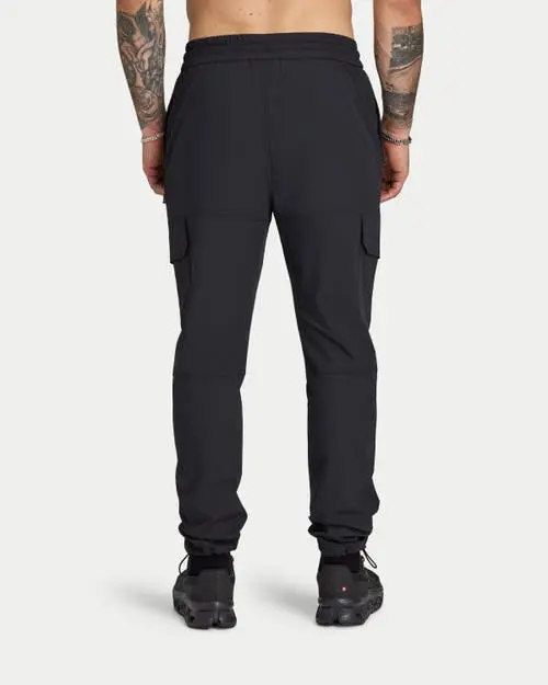 HERA Tech Tapered Cargo Trousers