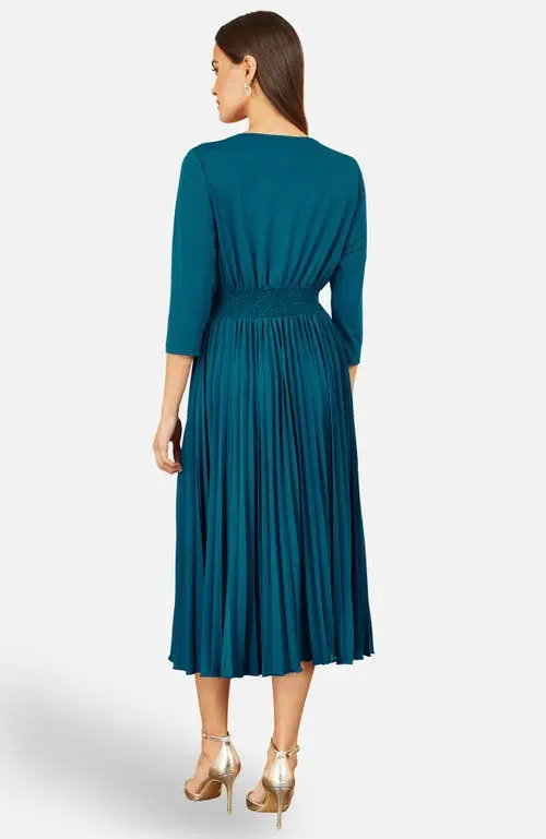 YUMI Stretch Wrap Pleated Midi Dress