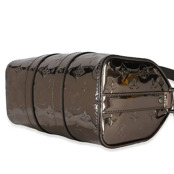 LOUIS VUITTON Keepall Bandouliere 25