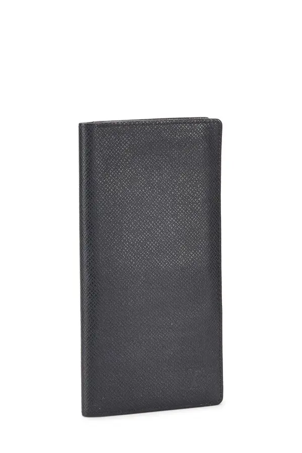 LOUIS VUITTON Taiga Brazza Continental Wallet