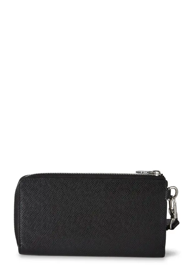 LOUIS VUITTON Taiga Zippy Dragonne