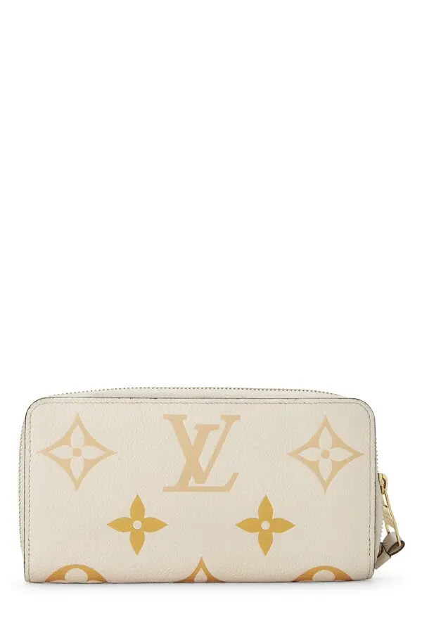 LOUIS VUITTON Monogram Empreinte Giant The Pool Zippy