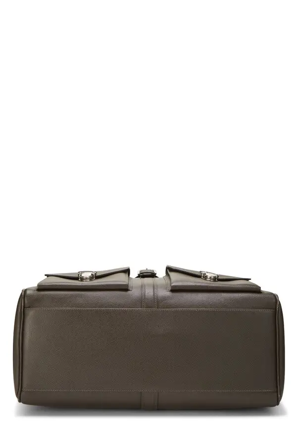 LOUIS VUITTON Taiga Ivan