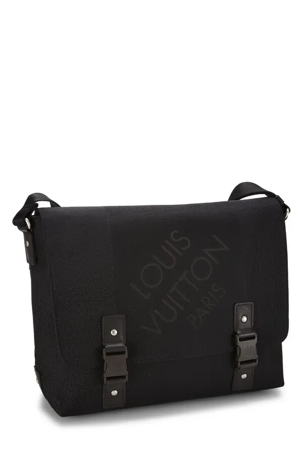 LOUIS VUITTON Damier Geant Canvas Messenger Bag
