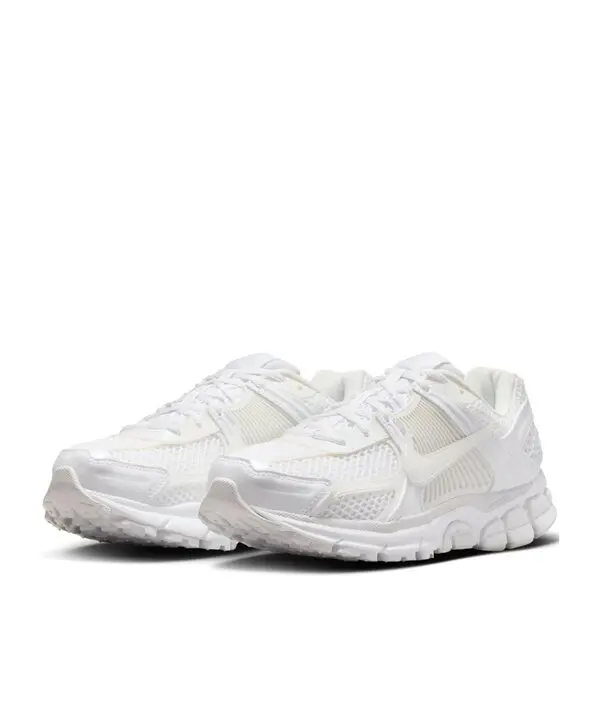 Nike Solid Color Sneakers