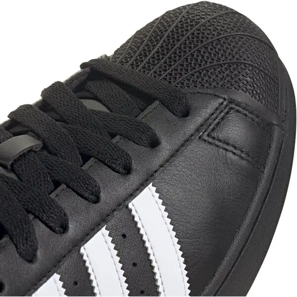 ADIDAS ORIGINALS Classic Blackandwhite Sneakers