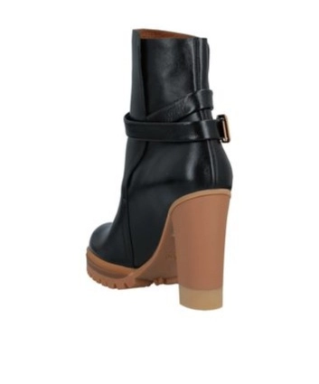 Chloé Buckle Round-toe Ankle Boots