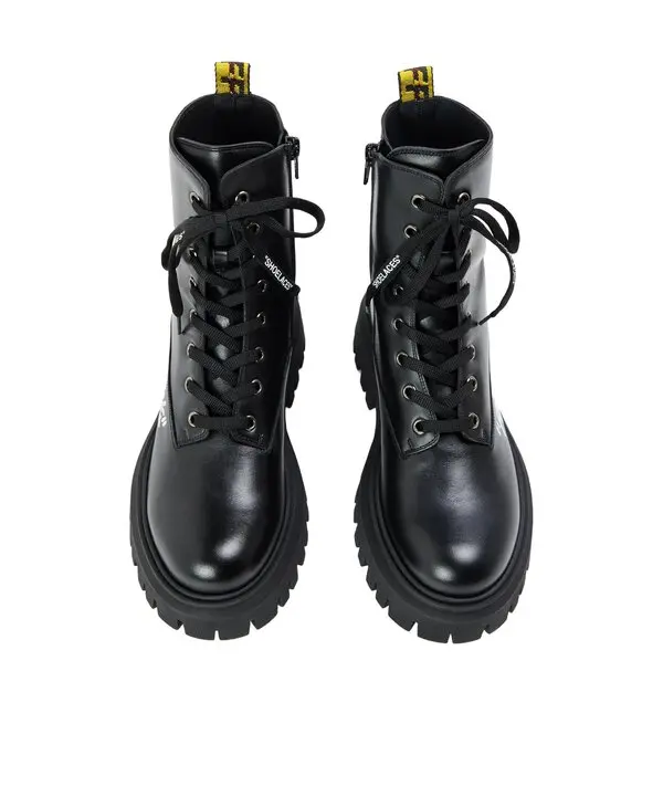 Off-White Solid Color Ankle Boots