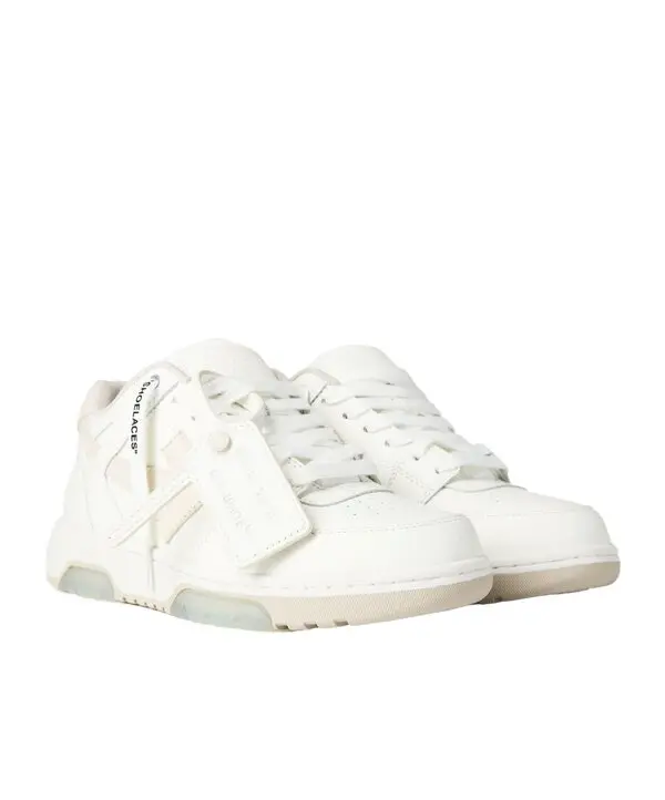 Off-White Lowtop Sneaker