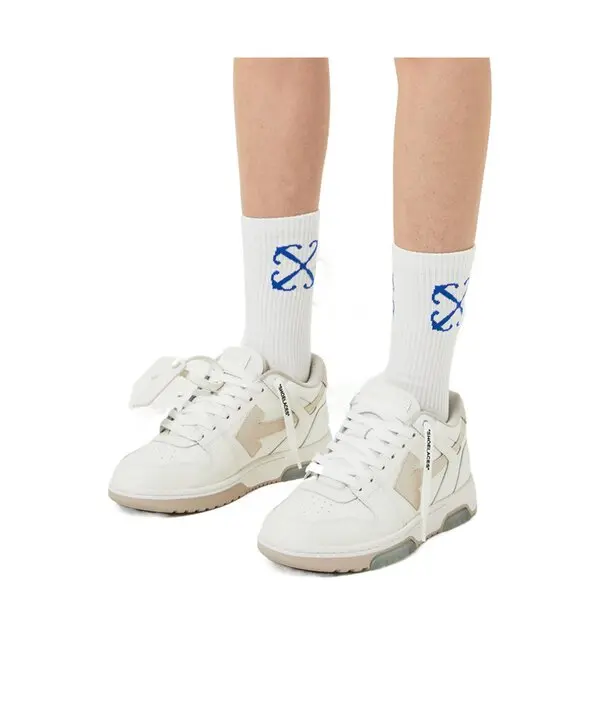 Off-White Lowtop Sneaker